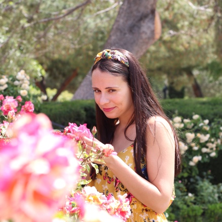 The Spanglish Girl by Natalia Simons – More to Books